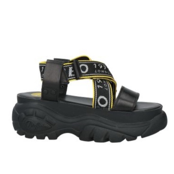 Buffalo David Bitton | Shoes | Buffalo London Platform Tech Sandal ...